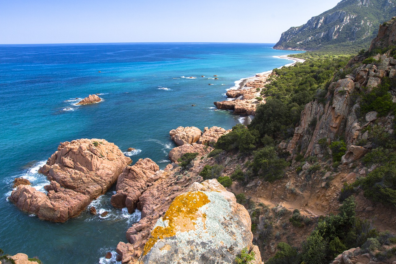 Six Stunning Lakes in Sardinia | Essential Italy